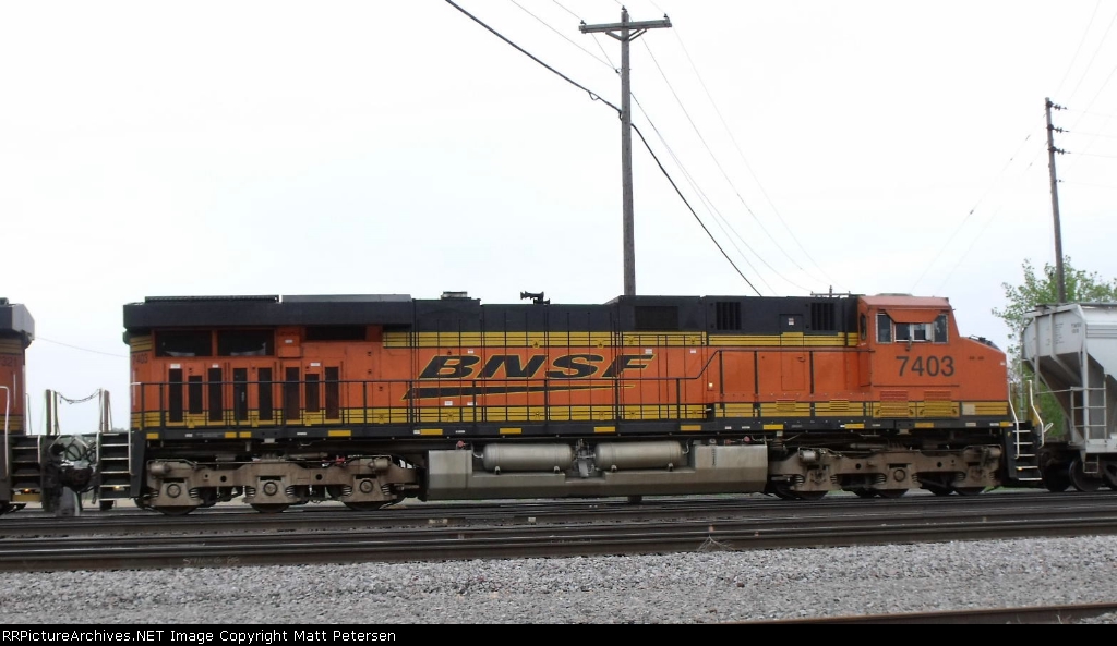 BNSF 7403